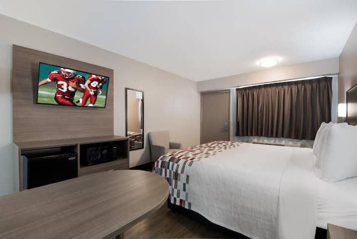 2 Family Friendly Budget Stay | Free Parking - Chattanooga, TN