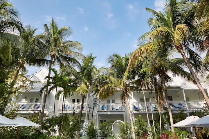 Family Suites In A Welcoming Paradise, W/ Pools! - Key West, FL