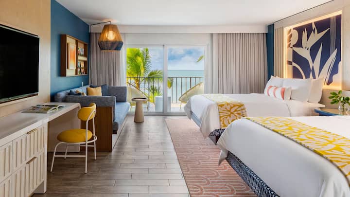 Secluded Retreat: Your Private Beach Path Awaits - Islamorada, FL