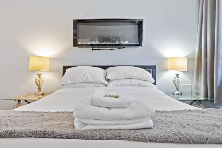 1010 Howe Street #2 - Vancouver