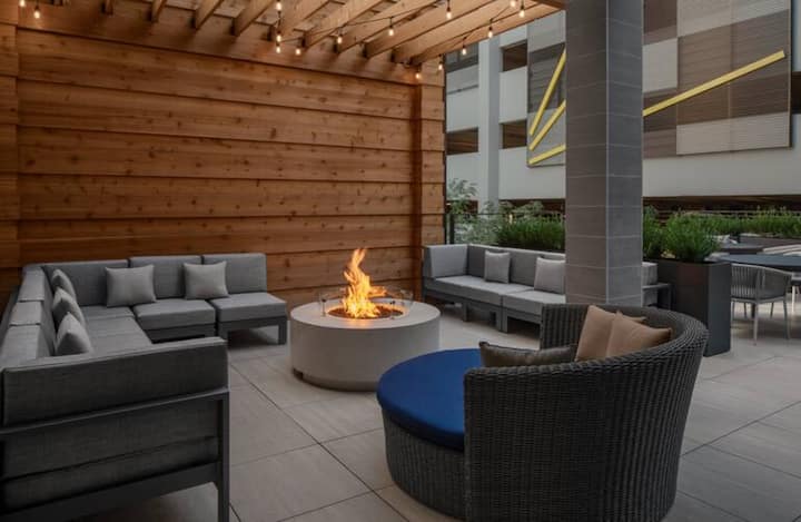 Spacious Nc Suite | Gym. Free Breakfast. Bbq - Charlotte, NC