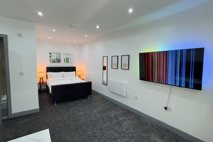 Rnm - Private Suite Easy Access Smart Tv Parking - Sandwell