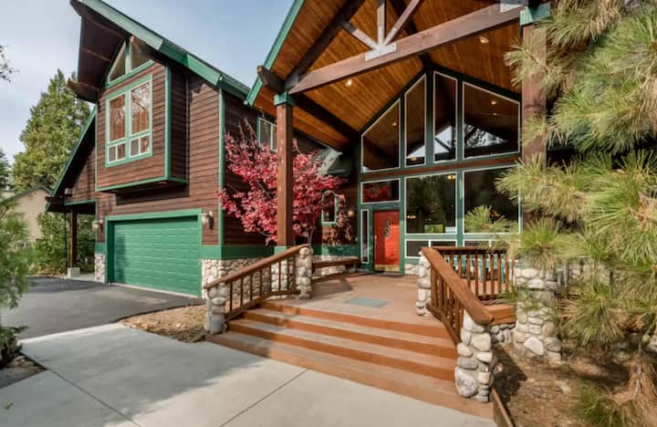 Big Family Cabin – Game Room & Forest Views - Shaver Lake, CA