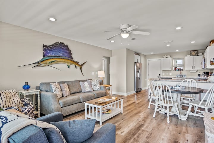 Coastal Comfort: Make Your Vacation Plans Today! - Port Aransas, TX