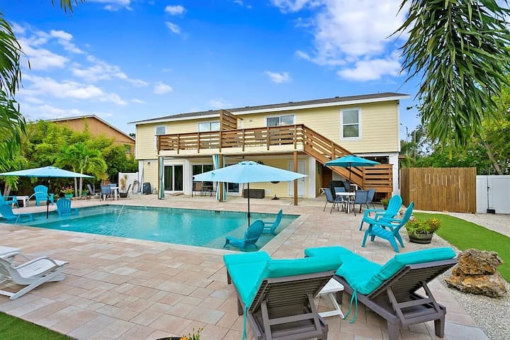 Tropical Heaven - Anna Maria, FL