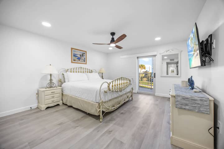 Cocoa Beach Tower Condo-perfect Ocean View - Cocoa Beach, FL