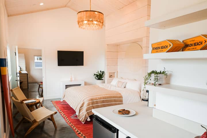 Longboard Studio And Funboard Room - Stinson Beach, CA