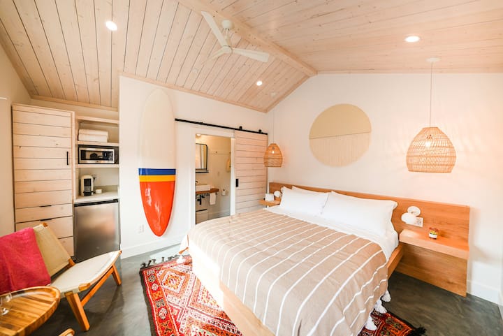 Funboard Room Includes King Bed - Stinson Beach, CA