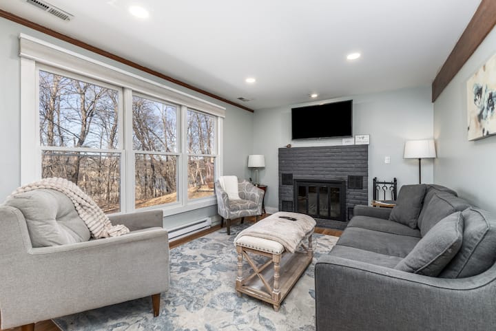 A&d Rise Getaways - Ruby Ridge Cottage - Galena, IL