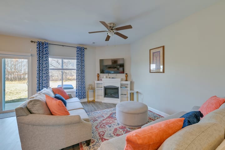 6 Mi To Pnc Music Pavilion: Concord Townhome - Concord, NC