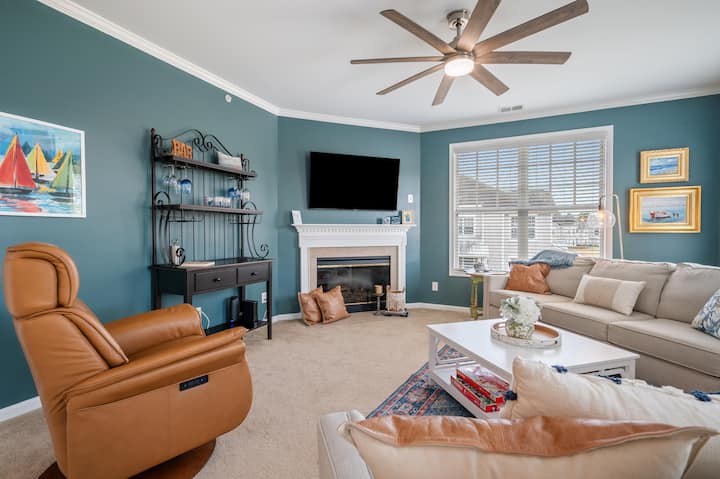 Modern Coastal Retreat In Bay Creek Featuring Acce - Cape Charles, VA