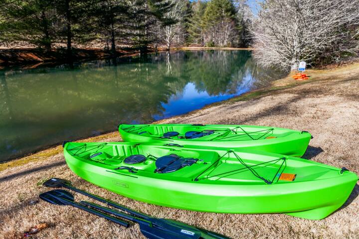 Cozy Mountain Retreat With Private Trails & Ponds - Cashiers, NC