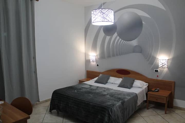 Camera Quadrupla Con Balcone - Nola