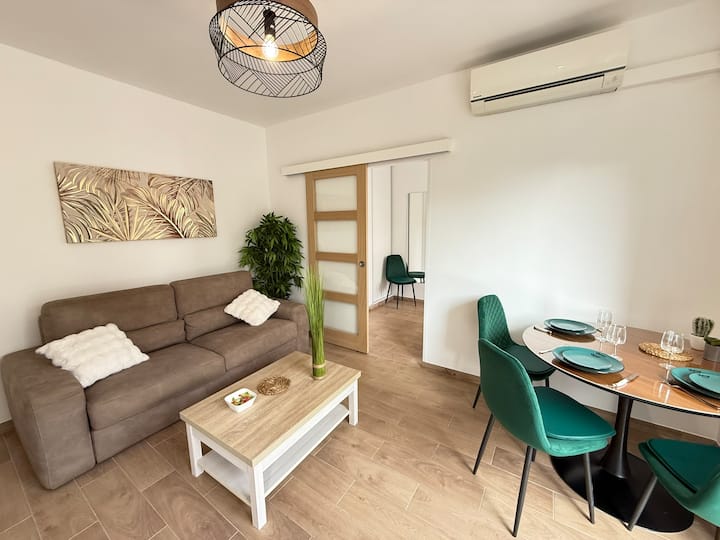 06 Cp - Beau T2 Super éQuipé Avec Terrasse - Villeneuve-Loubet