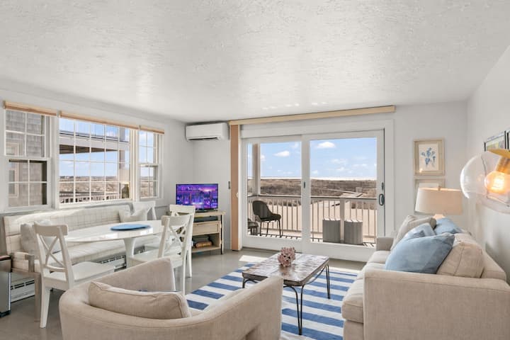 East End 2br Waterfront | Beach, Deck & Parking - Provincetown, MA