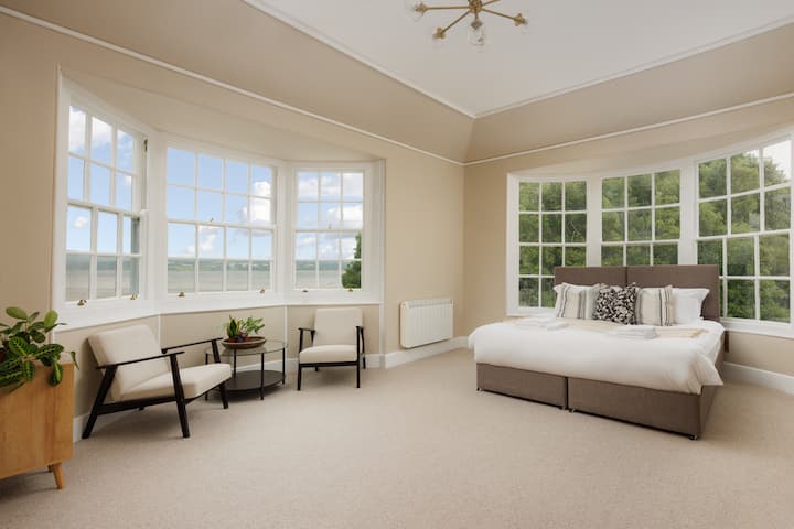 Ensuite Room With Estuary Views - Topsham