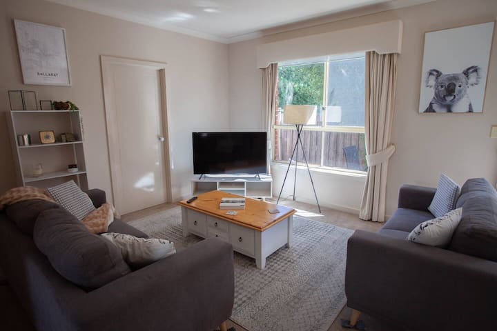 Drummond Living – Spacious 3br Home In Town - Ballarat