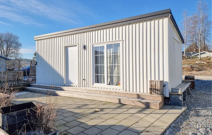 1 Bedroom Awesome Home In Klövedal - Skärhamn