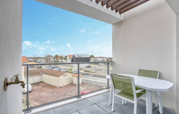 Lovely Apartment In La Tremblade - Ronce-les-Bains