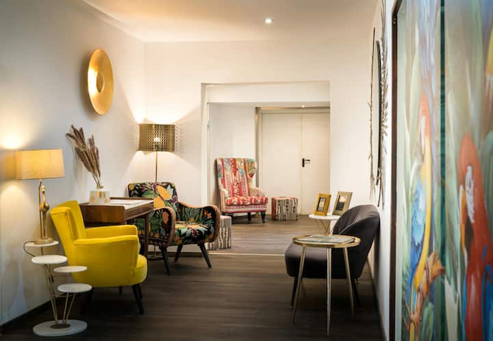A Short Walk From Trams, A Zoo & Large Park - Karlsruhe