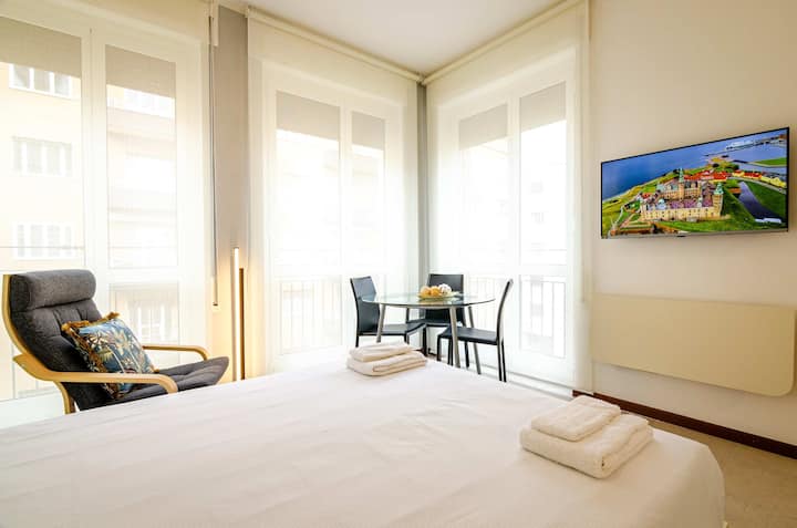 Large And Bright Studio In The Heart Of Bologna - Bologna