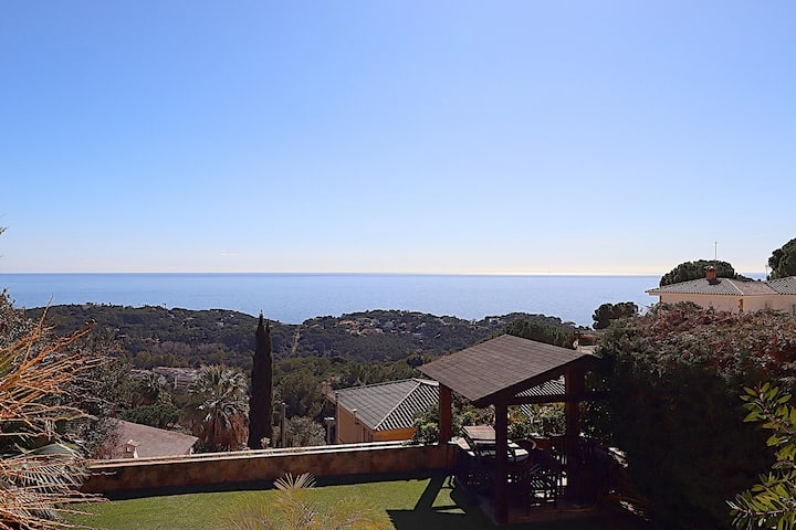 Villa Cataleya, Capacité Pour 8 Personnes Avec Pis - Lloret de Mar