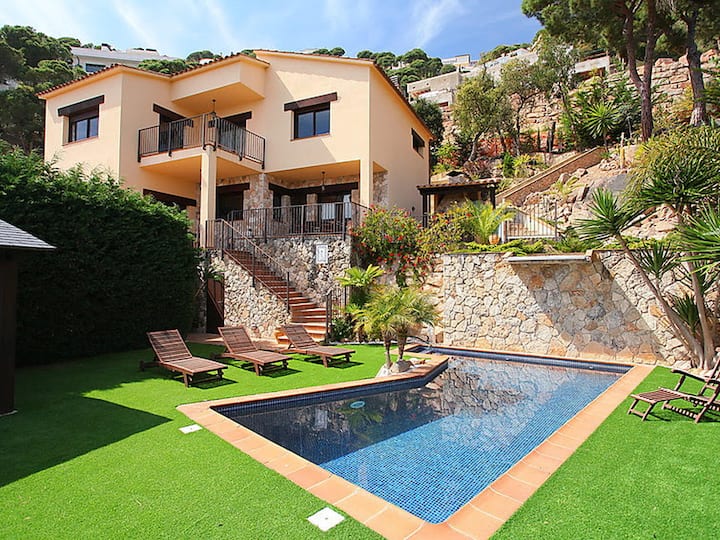 Villa Cataleya, Capacité Pour 8 Personnes Avec Pis - Lloret de Mar