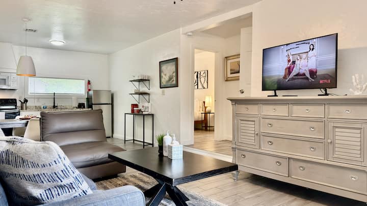 1br Apt | $1600 Monthly | 4min To Okc Fair #19b - Oklahoma City, OK