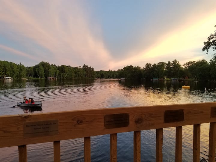 Lake Forest Resort – Relax On A Pristine Sandy Bea - Eagle River, WI