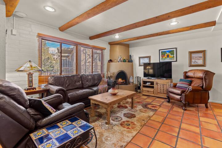 Casa La Siesta | Serene Santa Fe Getaway - Santa Fe, NM