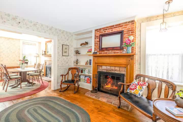 12pmcheckin|briarstone Inn–suite 2 | Walk Downtown - Galena