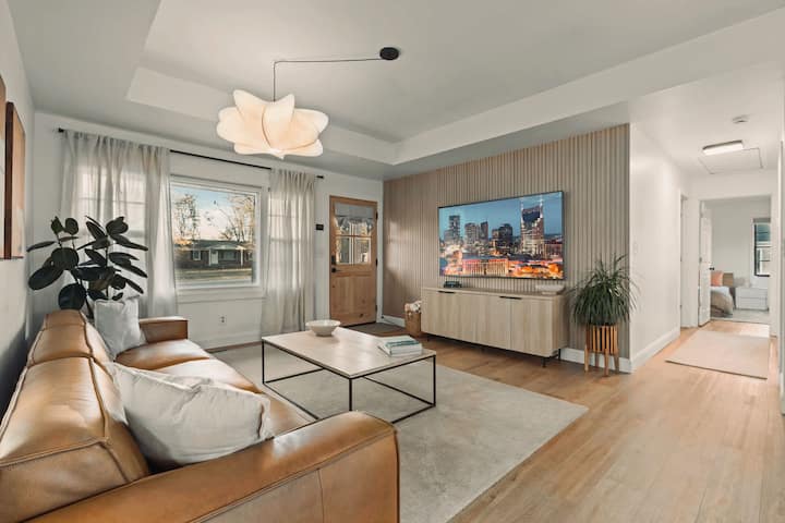 Charcoal & Charm *New!* - États-Unis