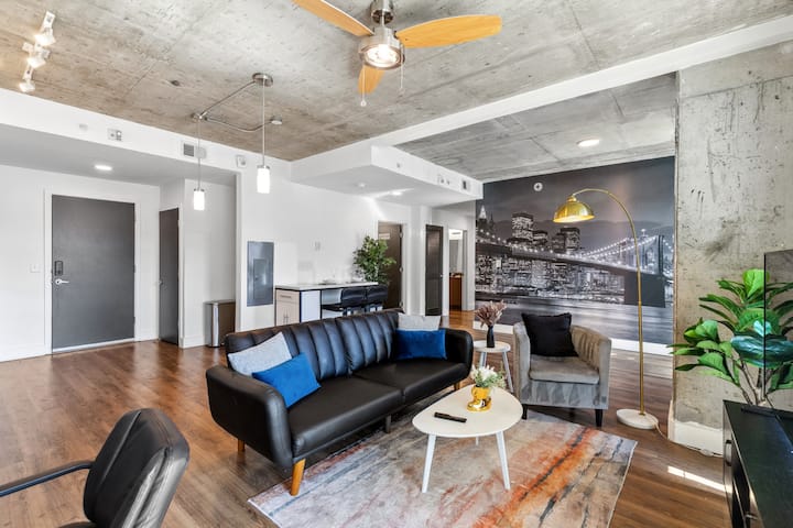 Chic 3br/3ba Condo At 5 Point South - Homewood, AL