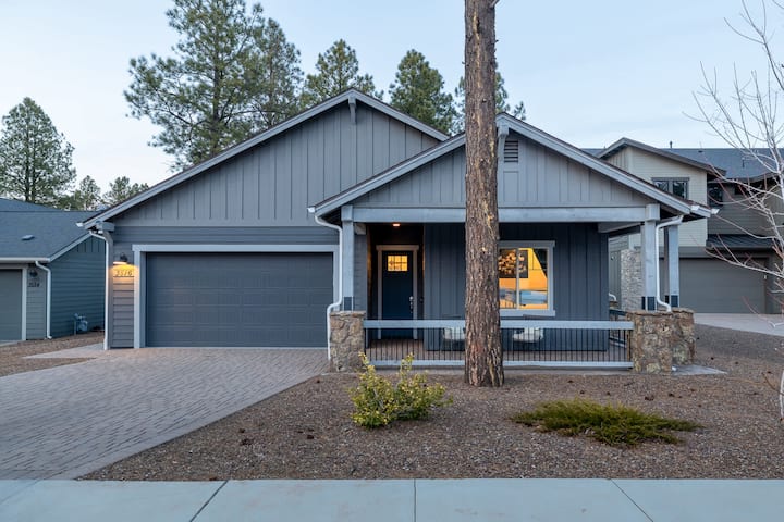 3-br Route 66 Home A/c & Hot Tub • Near Downtown - Flagstaff, AZ