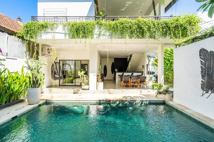 Prestigious 3br Villa In Berawa Canggu, Bali - Angola