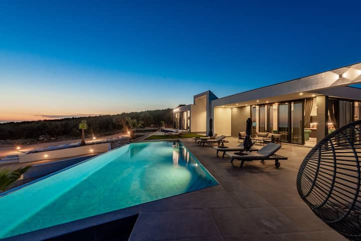 Modern Villa Porta - Novalja