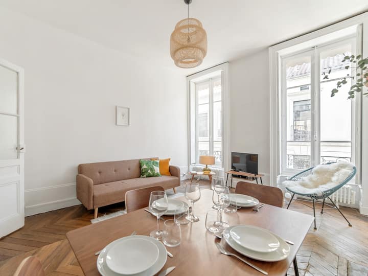 Appartement De Charme En Plein Coeur De La Presqu - Lyon