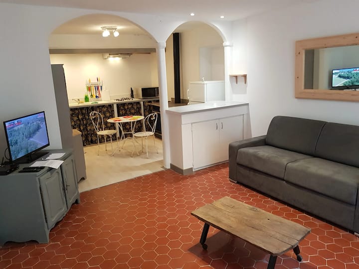 Studio à Montagnac-montpezat - Riez