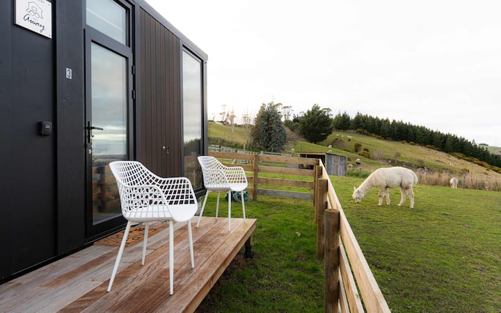 Bruce Farm Alpaca Cabin 3 By Tiny Away - Balclutha