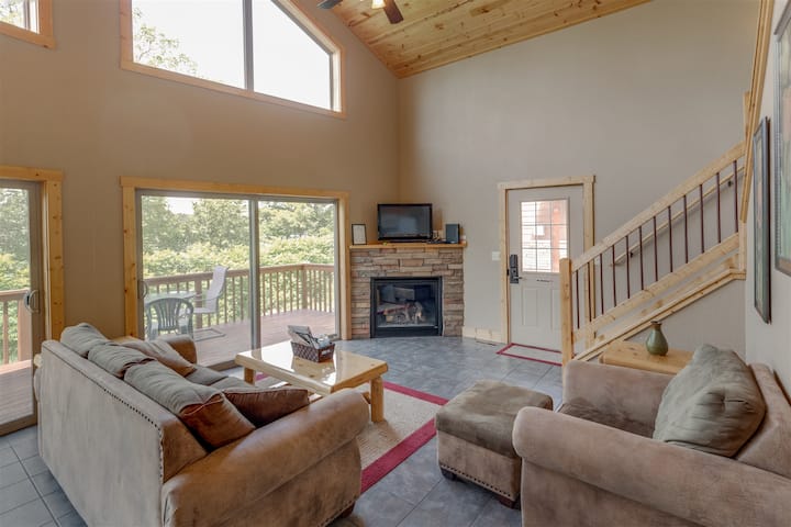 Cabin 104 - Open Loft/ Modern, Clean, Comfortable - Walker, MN
