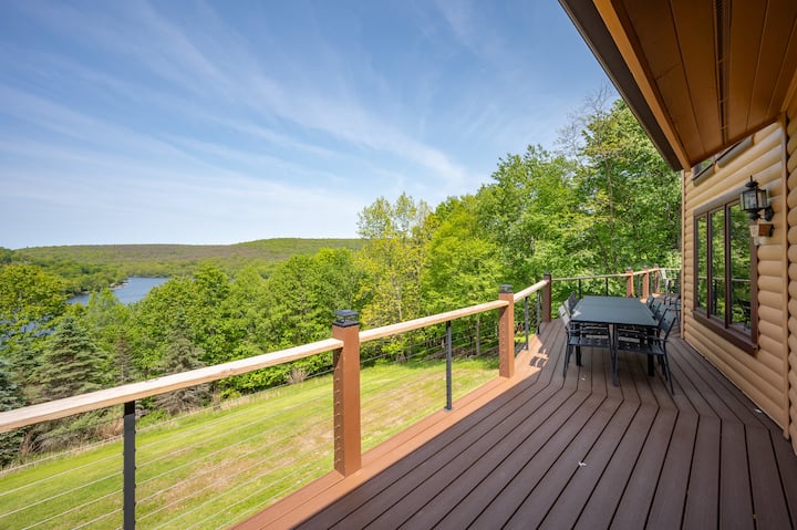 New! Mountain-chic Retreat Overlooking The Lake - Herrington Manor State Park, Oakland