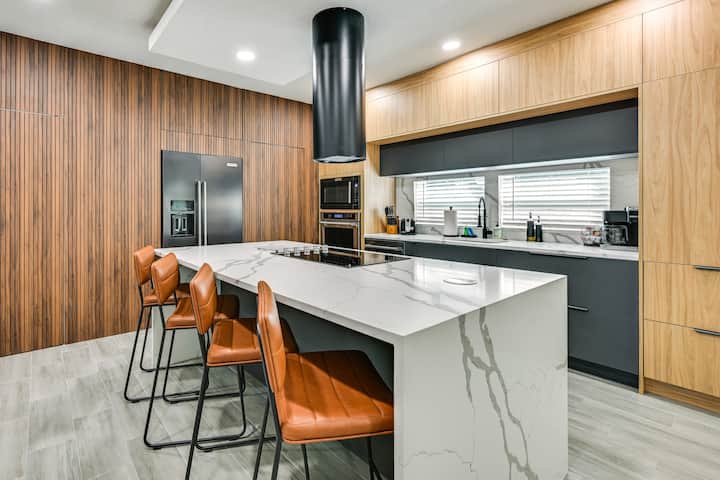 Modern Lakeland Golf Retreat W/ Putting Green - Lakeland, FL