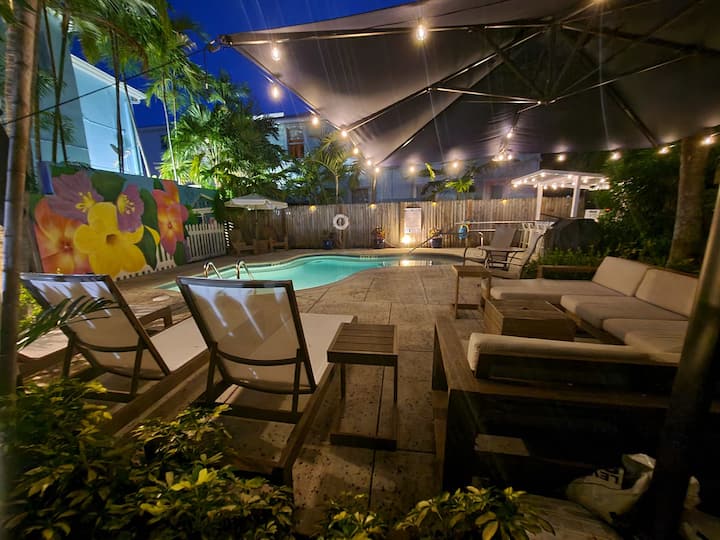 Three Duval Street Suites W Parking And Pool - Key West, FL