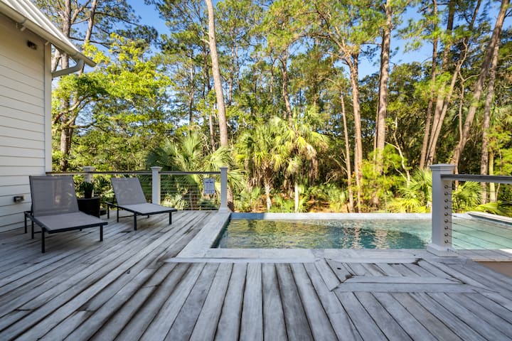 Private Pool | Amenity Card | Baywood Retreat - Seabrook Island, SC