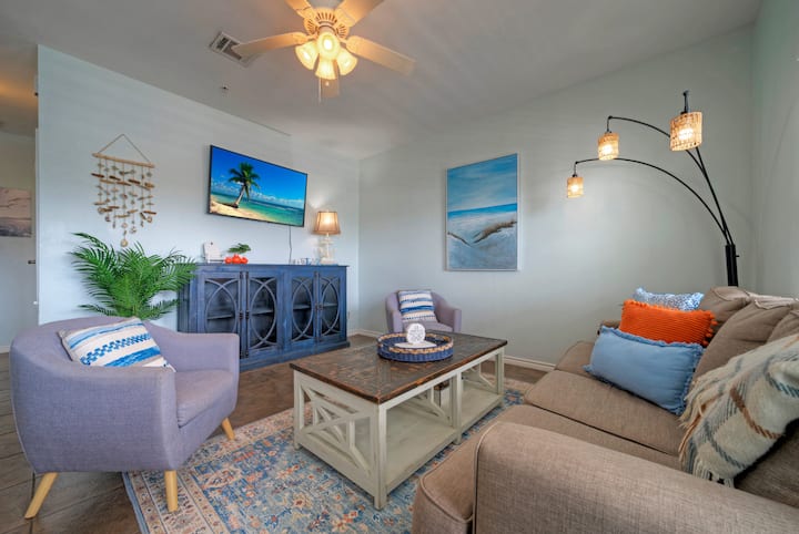 Pet-friendly Condo | Walk To Beach + Pool Access - Port Aransas, TX