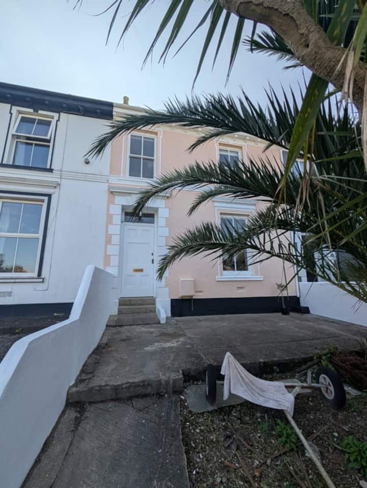 Stylish 3-bd Townhouse | Central Falmouth |Parking - Penryn