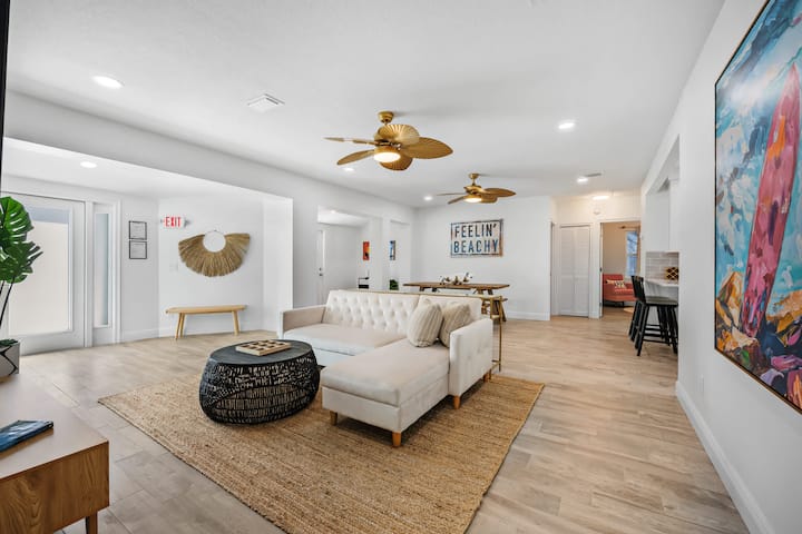 Blue Surf Bungalow 3 Bd/2ba-at Slater Way Beach - Cocoa Beach, FL