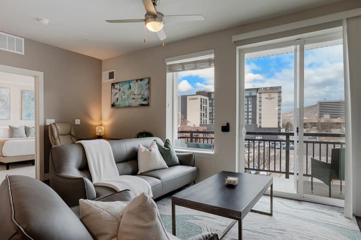 Convention Ctr Lux 2br Pool,htub,gym,theatre,pkg - Salt Lake City, UT