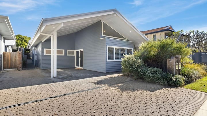 Sawtell Beach Shack 1 - Sawtell
