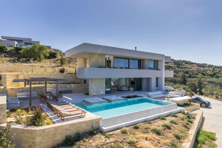 Villa Utopia • Sea Views • Private Pool  Sleeps 12 - Кисамос